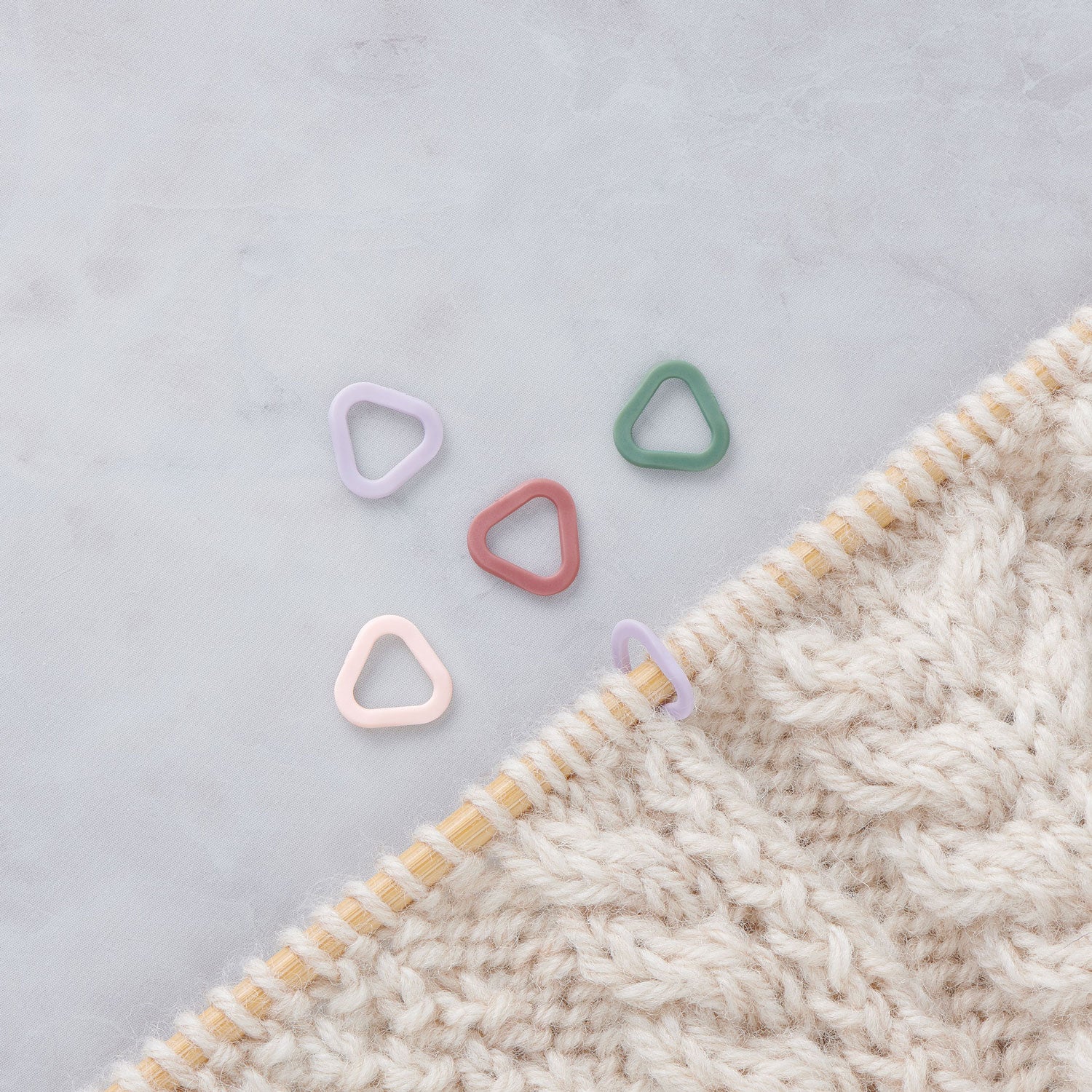 Soft Stitch Markers (Triangle) Small – Clover Needlecraft, Inc.
